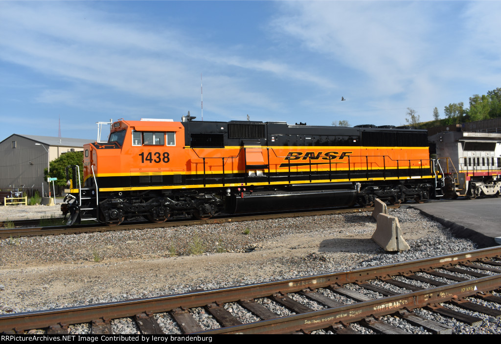 BNSF 1438 fresh painted at santa fe jct
